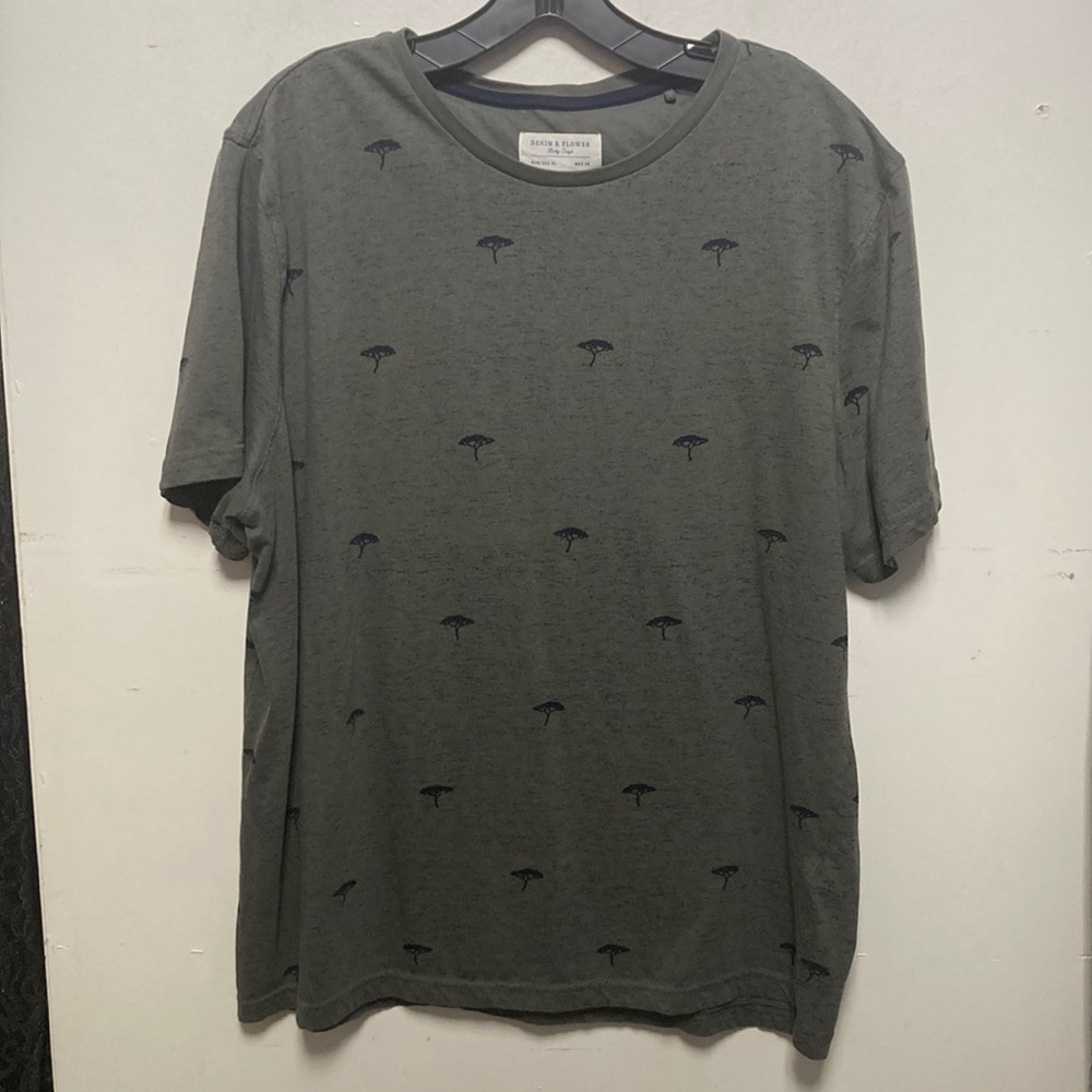 Denim & Flower Ricky Singh “Tree” Print Short Sleeve … - Gem